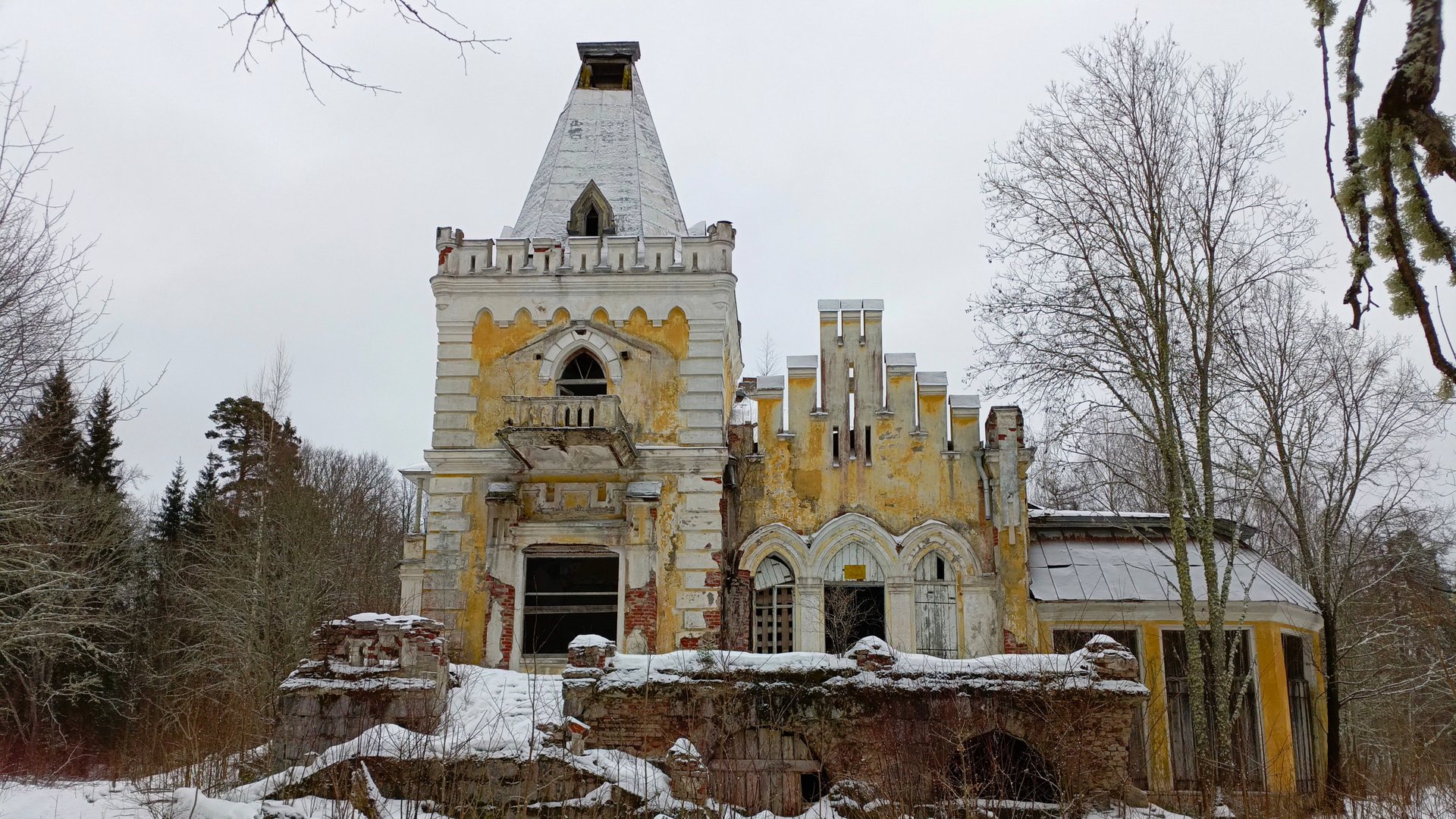 Заброшенная усадьба Сназиных-Тормасовых или замок Фон Гаслера жемчужина Тверской области.