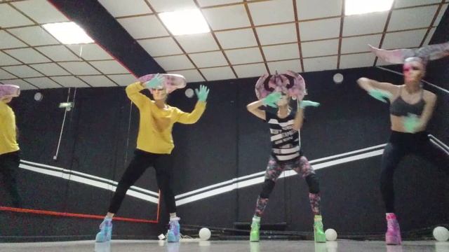 Тренировка, постановка танца