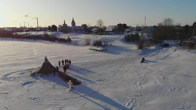 С Крещением!