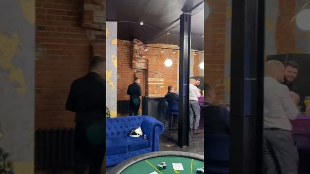 Фан-Покер с ведущим в Москве. Vega Loft