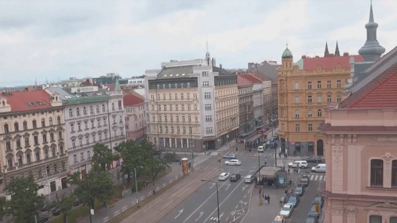 вид с балкона номера 802 отель Legie Прага 2016