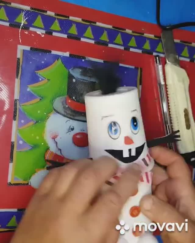 поделки из стаканчиков.снеговичок.