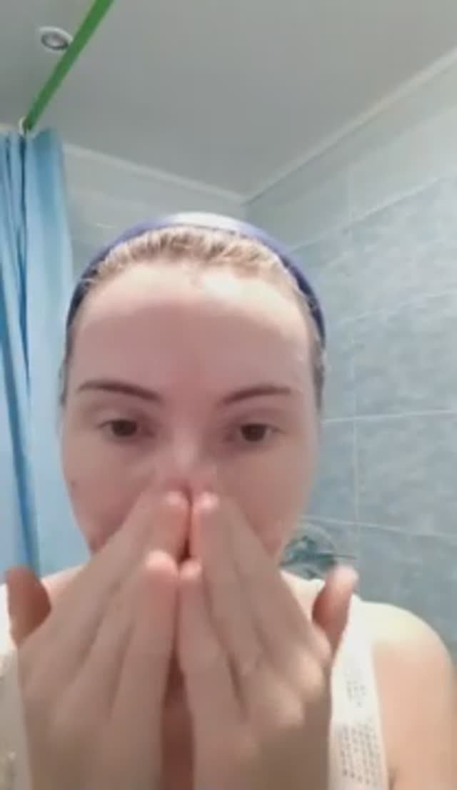 Очищаю кожу лица дома как в салоне красоты.