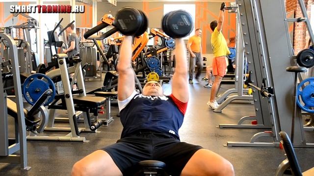 Жим гантелей лежа в наклоне c поворотом | Грудь.