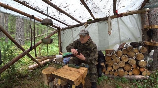 Комары съедают заживо! Строю избу на берегу реки! На квадроцикле по бурелому!