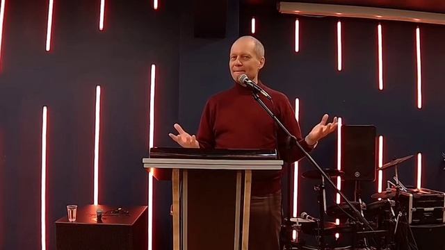 Небесное царство в книге Откровения 4-5 главы.