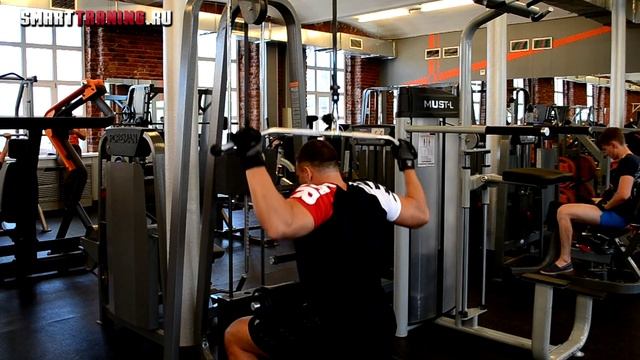 Широчайшие | Тяга верхнего блока за голову широким хватом