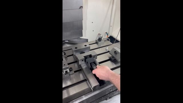 Тиски механические ТМК. Смена стандартного винтового блока на клиновую губку