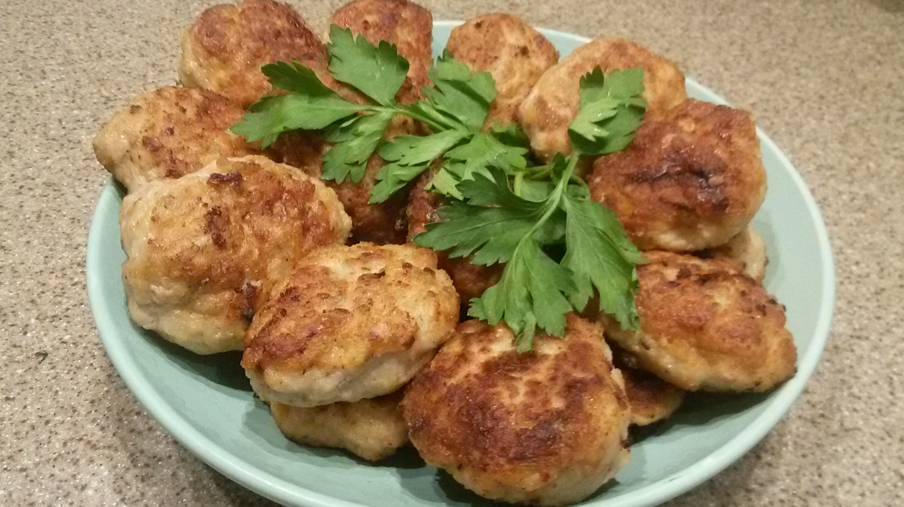 Сочные вкусные котлеты из фарша на сковороде. Простой, вкусный рецепт котлет, пошагово.