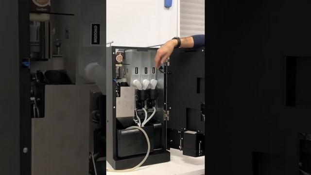 Unicum Nero – декальцинация и очистка от кофейных масел