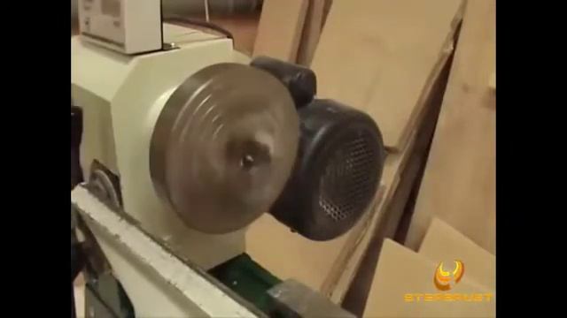 Токарный станок по дереву DB900 Holzstar