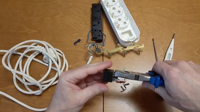 Сломался удлинитель (выключатель) - легко починить