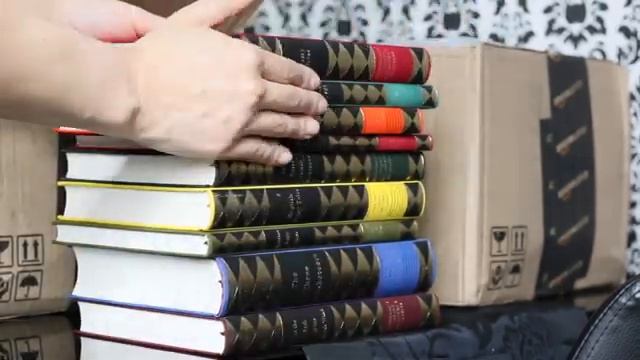 Huge Everyman's Library Children's Classics Unboxing | BookCravings