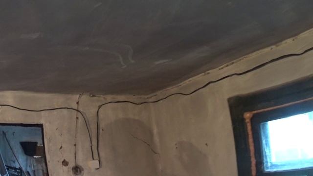 В сарае свет из ..... старья