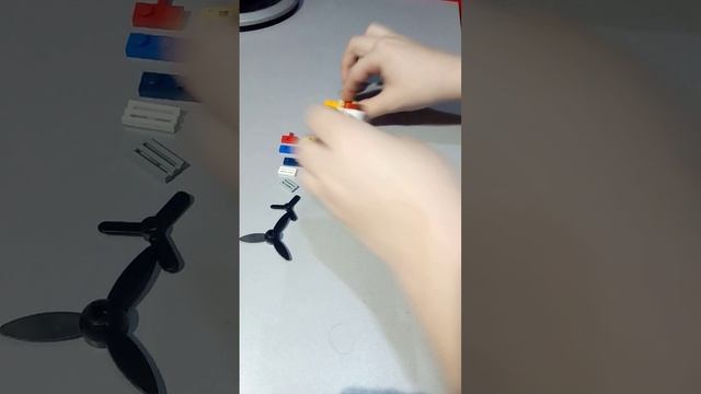 Строим вертолет из лего