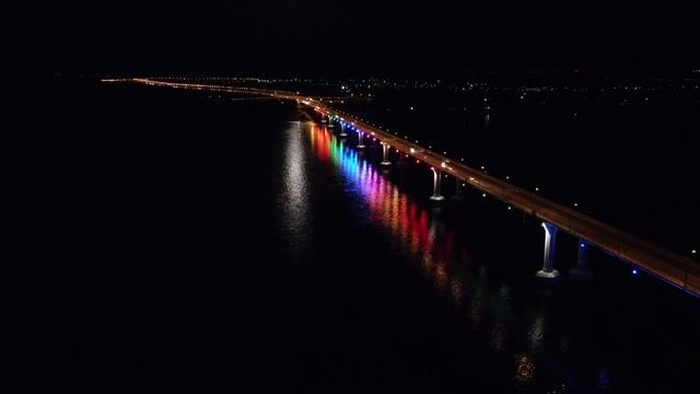 Мост. Ночь. Полет.