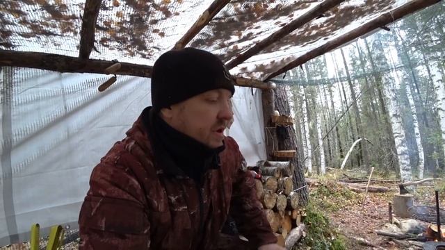 Строю хижину в Тайге! Стены почти готовы. Вкусные блюда готовлю на костре — быстро и с душой!