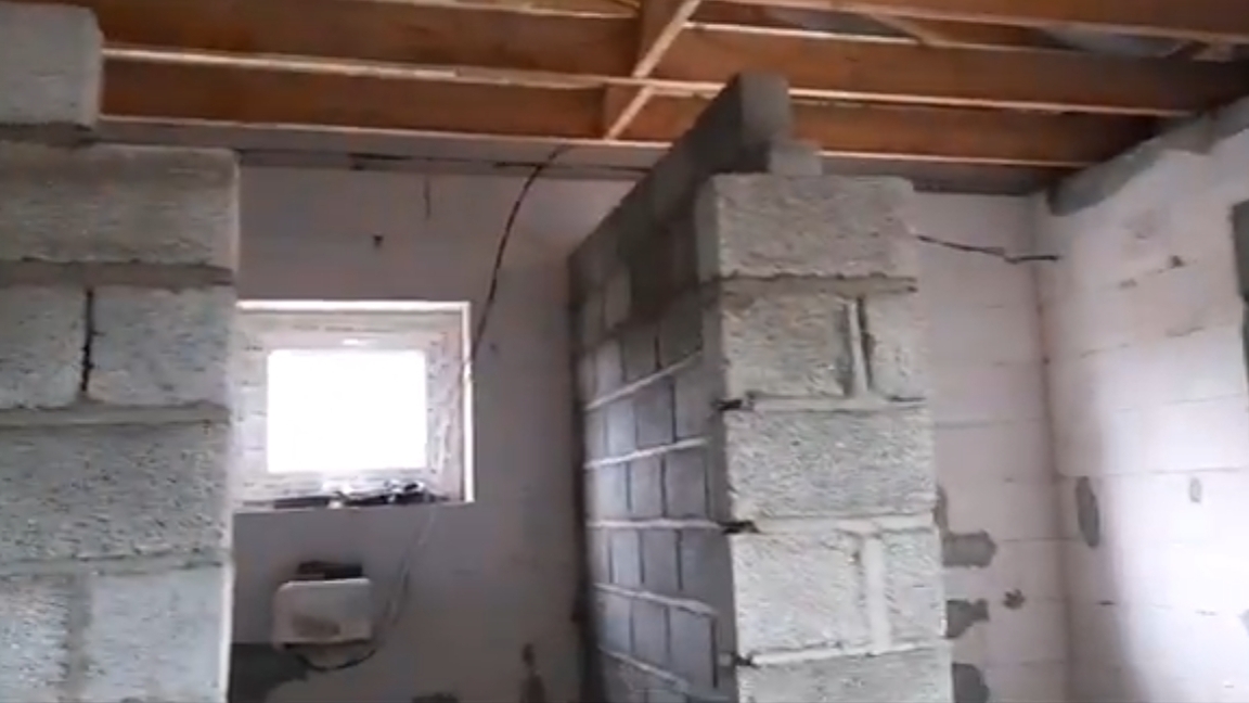 Дом с нуля. День 90. Всё ещё перегородки. Почти закончили.