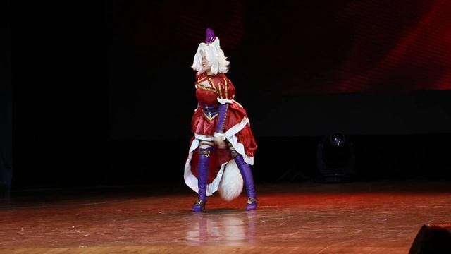 Игра "Identity V" Slonya. Bloody Queen