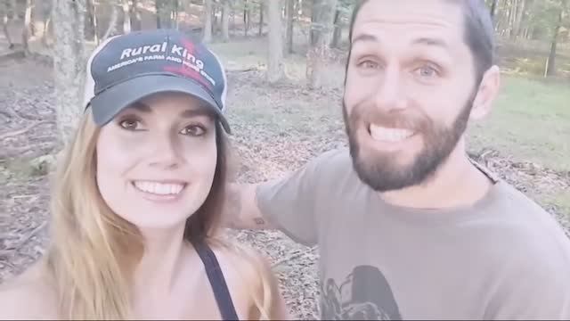 Жизнь с нуля #003. Обустраиваем скважину. У нас есть вода.