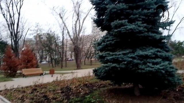 Мариуполь сегодня.  Парк победы.