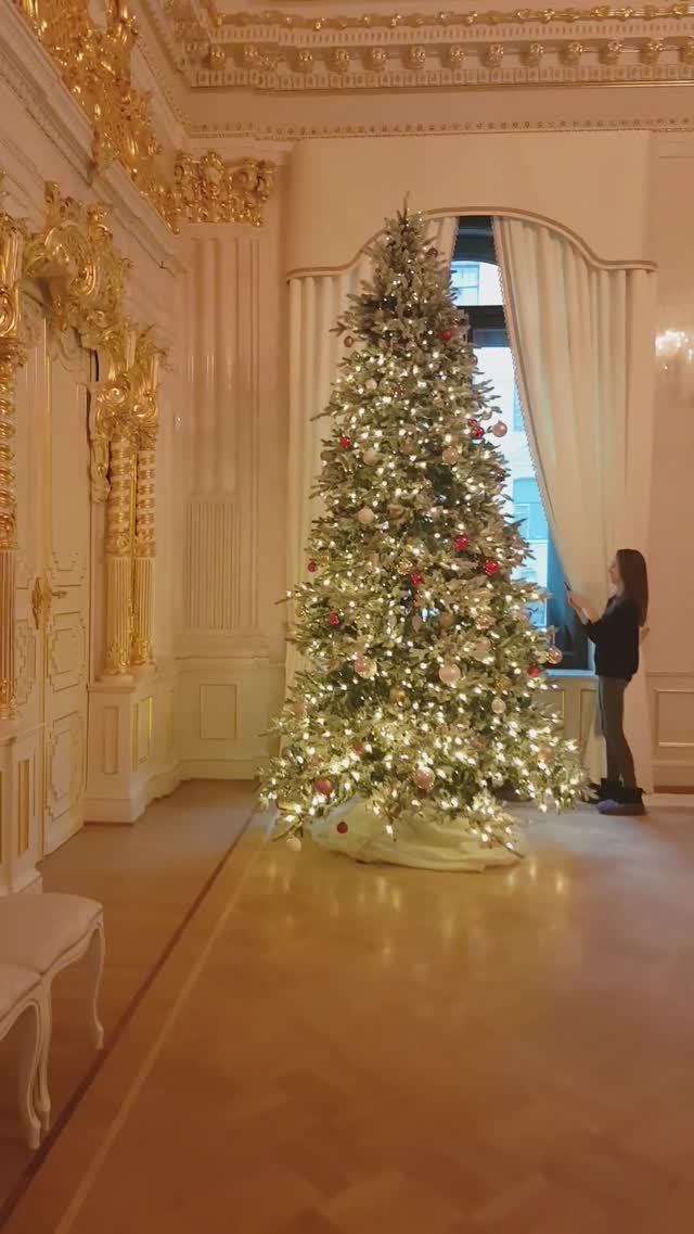 Елка в Парадном зале особняка промышленника И.К.Мясникова