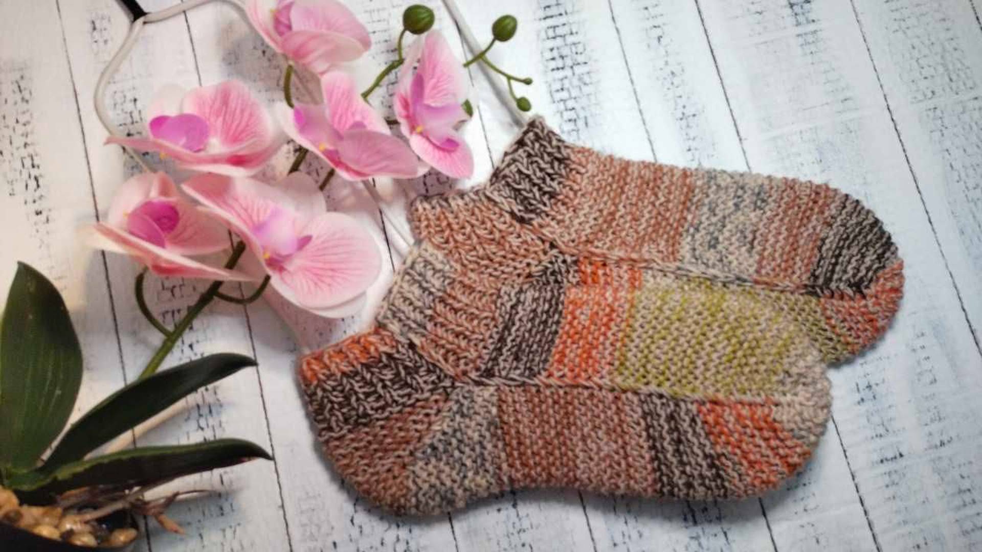 Как связать носки - следки на 2-х спицах, без шва, за вечер. Подробный МК для начинающих вязальщиц.