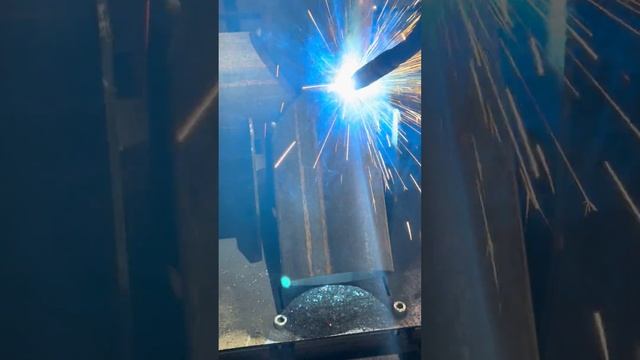 Сварка промышленным роботом