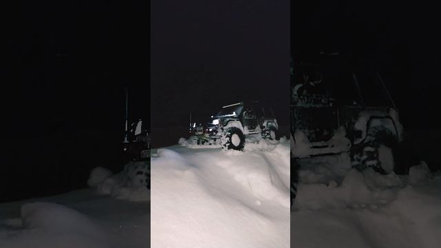 Могучий Jeep Cherokee XJ Injora Hobbywing Fusion SE на радиоуправлении.