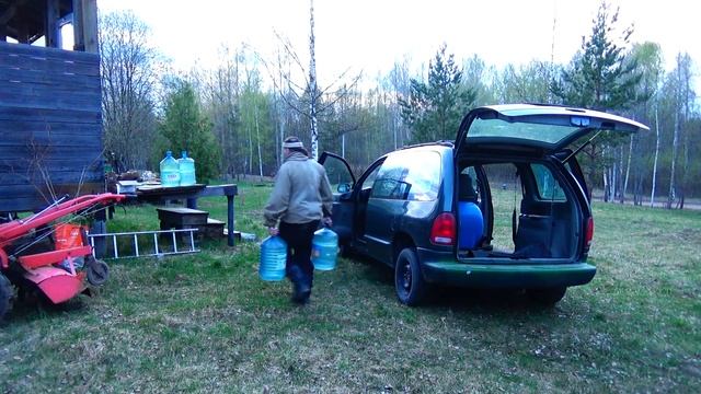 Жизнь в Псковской Деревне - Купил Тяжёлый Мотоблок - Сажаю Цветы и Кусты - Пеку Хлеб - 2024