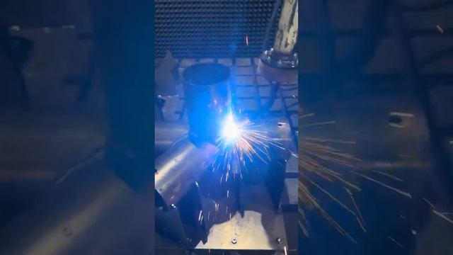 Сварка промышленным роботом