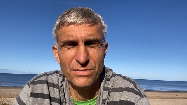 Любить как Моисей. 
Павел Меженин.