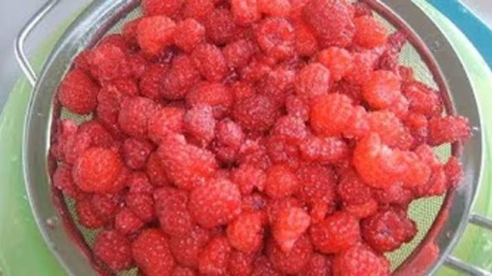 Малиновое варенье.Monsieur Cuisine connect