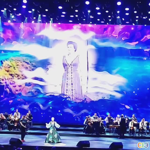 Концерт, посвящённый юбилею Людмилы Зыкиной в Государственном Кремлёвском дворце. mp4