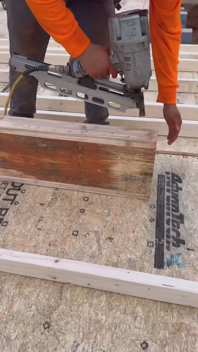 Пневматический молоток на каркаснике, сбивка