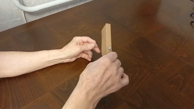 Картонный макет туристической тележки.