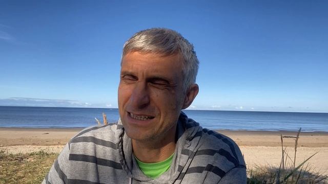 А как бежишь ты？ 
Павел Меженин.