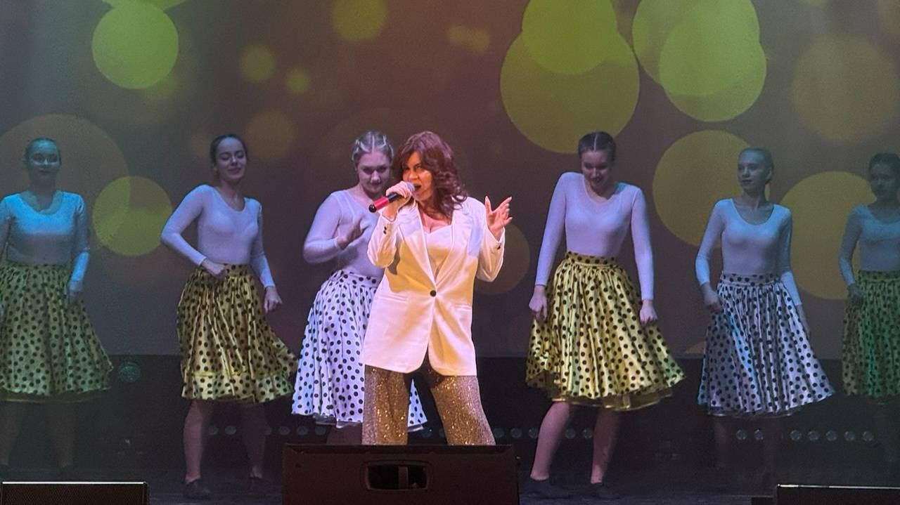 Желтые тюльпаны - Екатерина Лунёва и ансамбль Солнышко