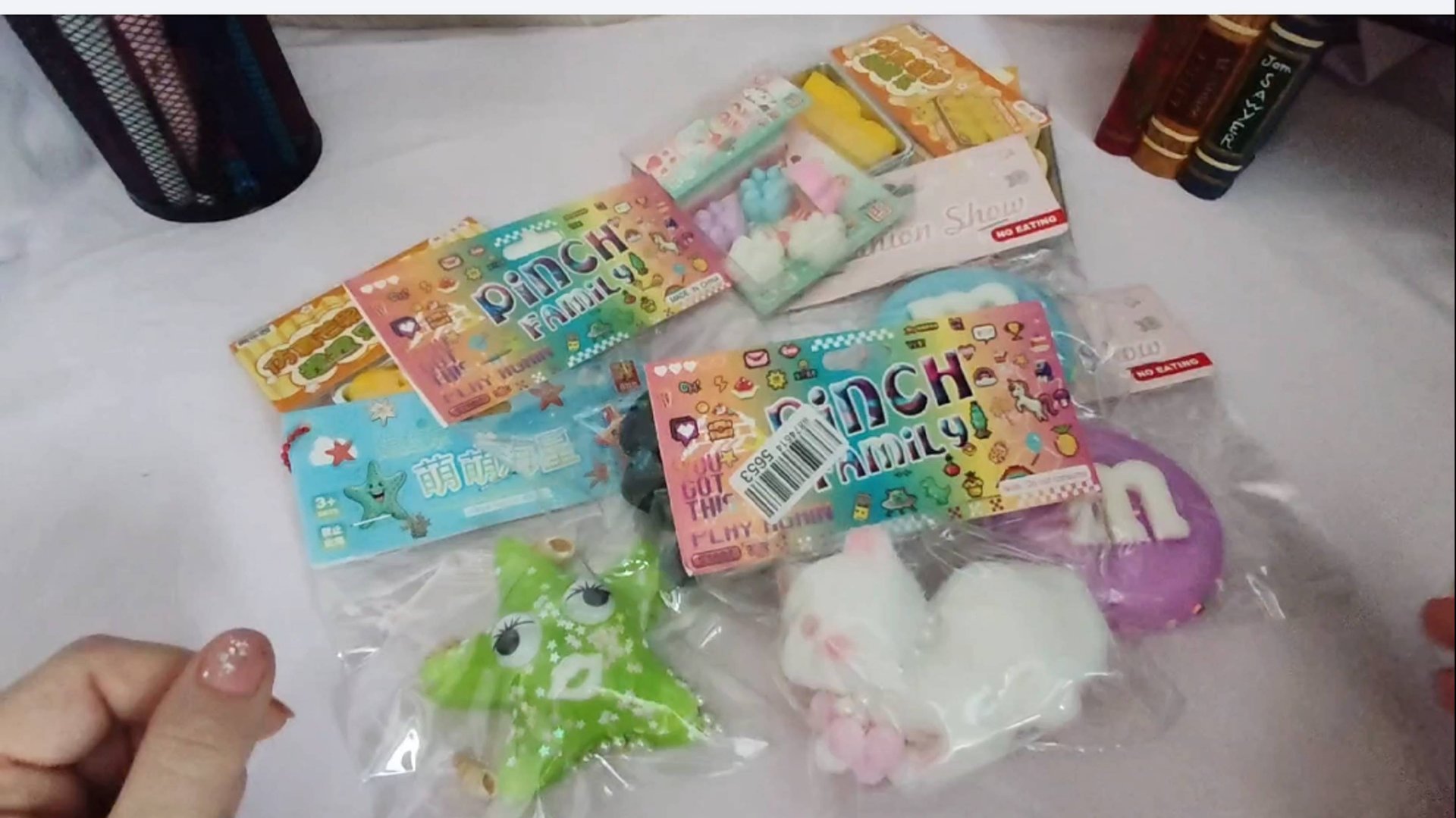 Распаковка сюрпризов. Таба лапки часть 3.