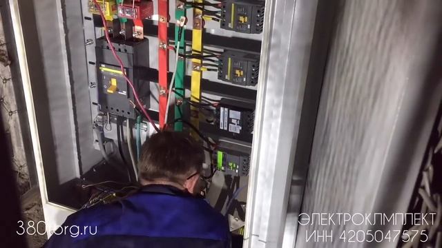 Демонтаж старого ПР11 и монтаж нового ПР11 400А с аварийным отключением и распределительной группой