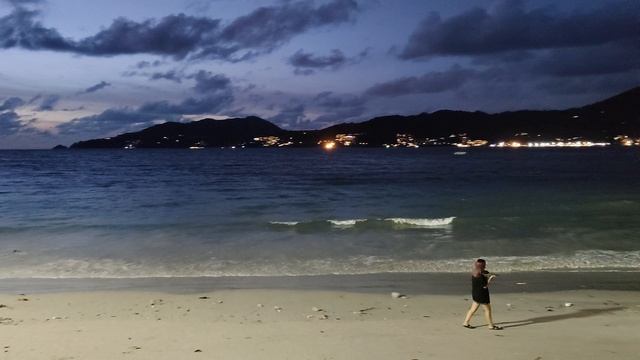 Ночной пляж Пхукета