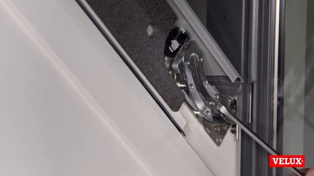 VELUX Замена шарнирных пружин с высоким коэффициентом трения GGU V22
