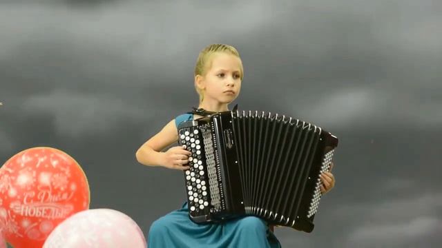 "Журавли"  Баянистка Кливитенко Алёна 9 лет, станица Крыловская