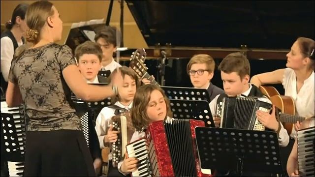 В.Зубков Музыка из к/ф "Цыган" Оркестр ДМШ им. В.Мурадели (г.Москва) Дирижёр-Екатерина МАЛЫШЕВА