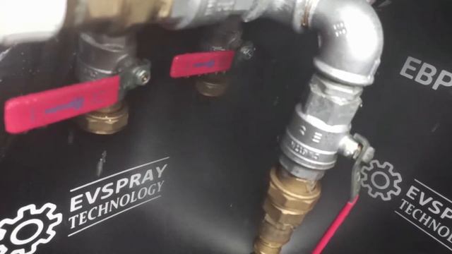 Пустой конус. Форсунки полоконусные. ( 11,84 л/мин. при давлении 3 бар)