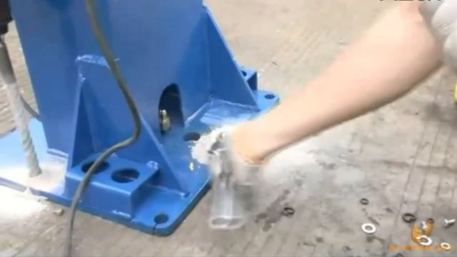 Подъемник двухстоечный AE&T S4D-2E, 4т, с верхней синхронизацией