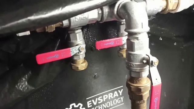 Пустой конус. Форсунки полоконусные. ( 1,58 л/мин. при давлении 3 бар)