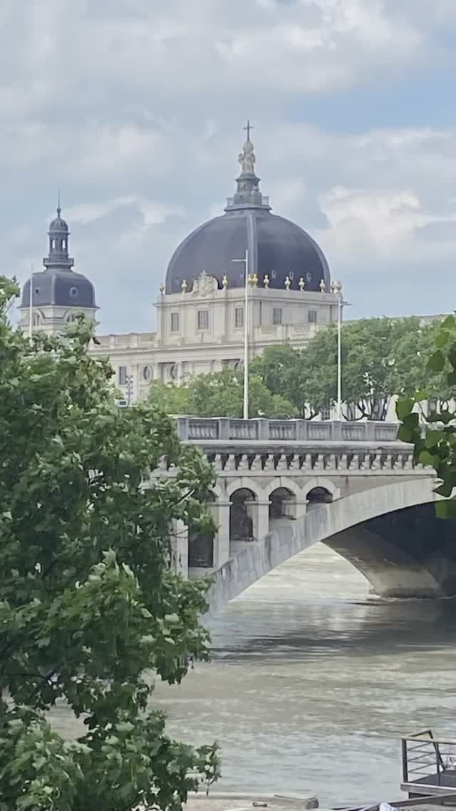 Отель-Дьё де Лион, Франция.  #акварель #скет #art #watercolor #watercolortutorial #france