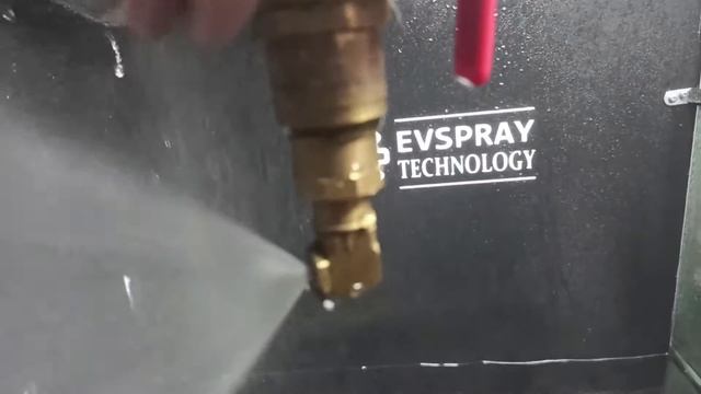 Пустой конус. Форсунки полоконусные. ( 4,56 л/мин. при давлении 3 бар)