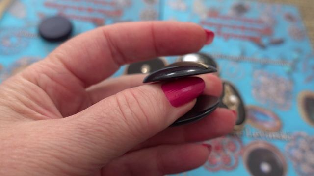 бакелитовая брошь